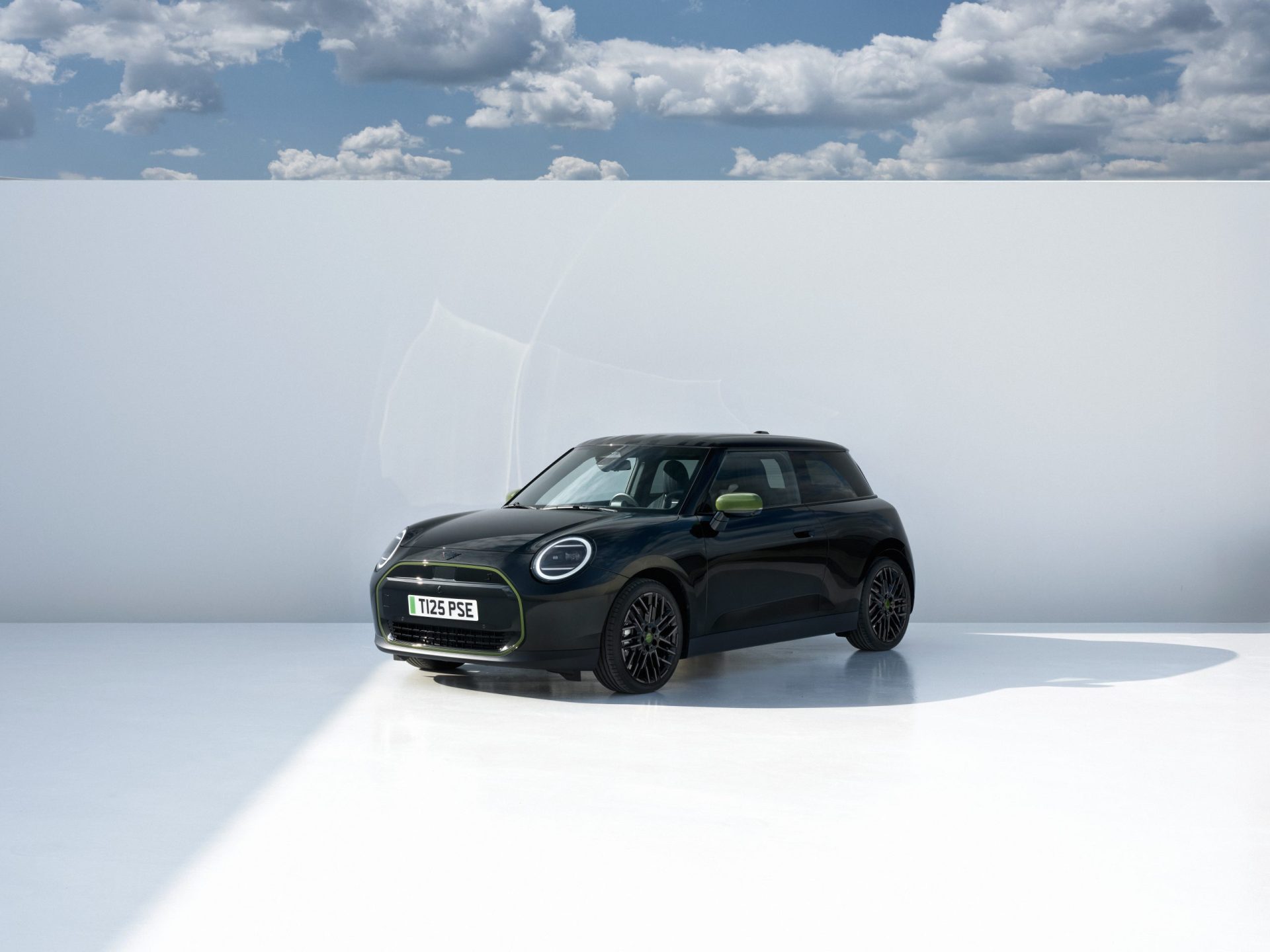 El MINI Cooper se viste de gala con el diseño de Paul Smith - Todotest